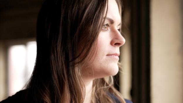 Covid: How could the pandemic have affected your brain? - BBC News