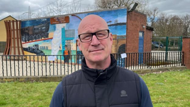 Ferrybridge Workshops staff left without wages over RWE dispute - BBC News