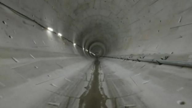Lengthy M42 closure for HS2 bridge work - BBC News