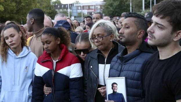 Tashan Daniel: Man guilty of London Underground murder - BBC News