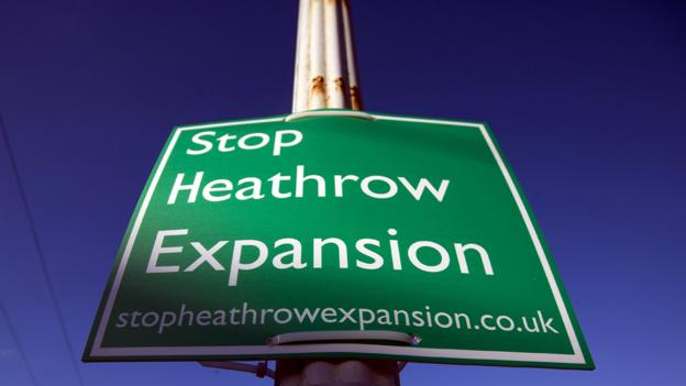 The villages living under Heathrow's death sentence - BBC News