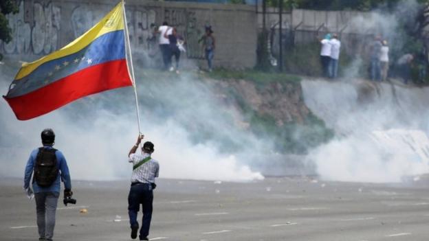 Venezuela opposition leader denounces 'savage repression' - BBC News