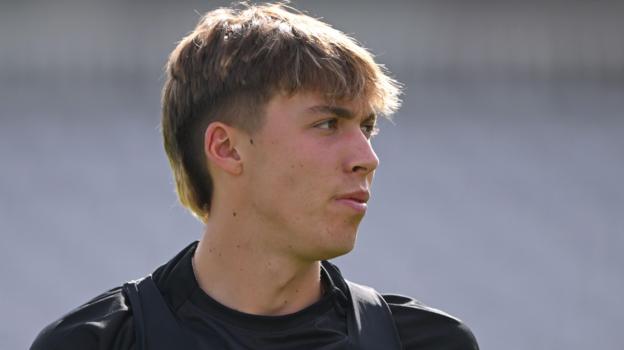 Josh Hull: 'Sky's the limit' for Leicestershire's England call-up - BBC ...