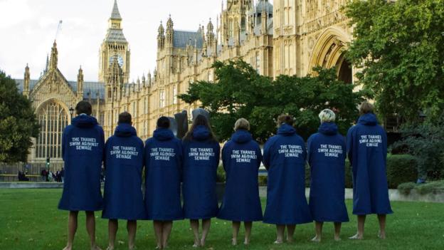 Thames swim relay repeatedly hindered by polluted waters - BBC News