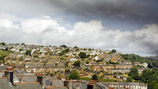 More than 3,700 people homeless in Cornwall and Devon - BBC News