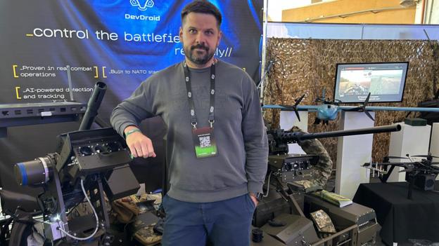 The new AI arms race changing the war in Ukraine - BBC News