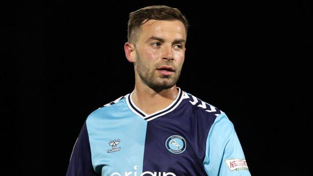 Matt Butcher: Bristol Rovers sign Wycombe midfielder on loan - BBC Sport