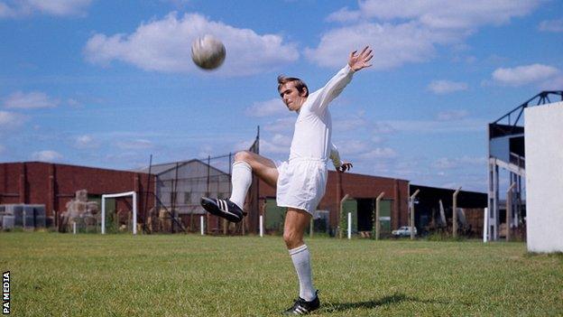 Terry Cooper: Former Leeds and England defender dies at the age of 77 ...
