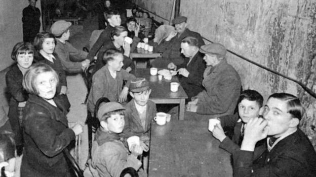 The wartime tunnels in Kent which were home to thousands - BBC News