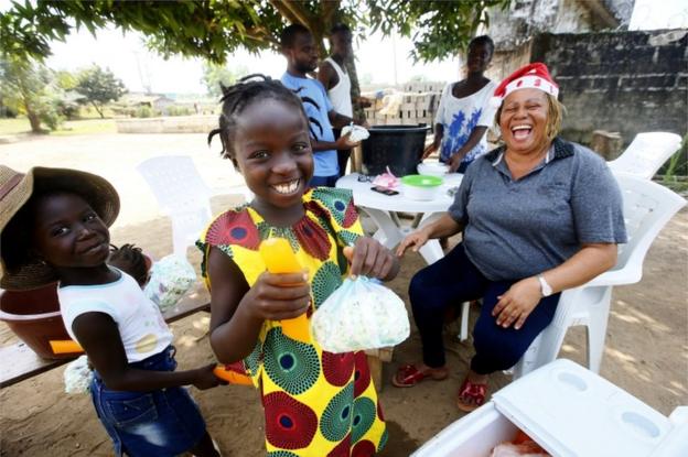 Africa's year in pictures 2021: Giggles and coronations - BBC News