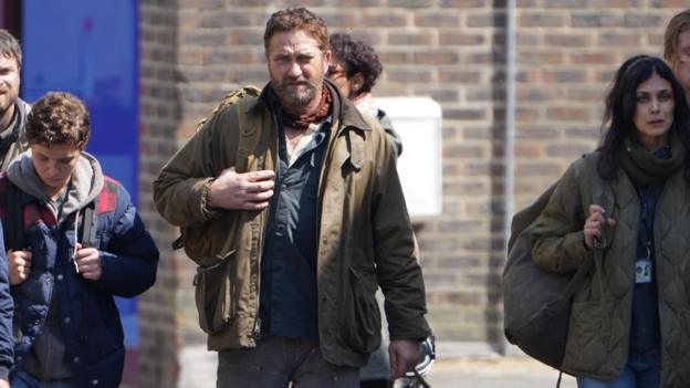 In pictures: Gerard Butler in Alton for Greenland: Migration filming ...