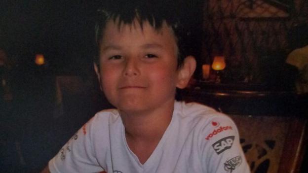 Ryan Morse manslaughter trial: Boy was 'grey and gaunt' - BBC News