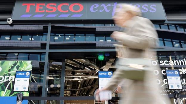 Tesco raises meal deal price as food costs soar - BBC News