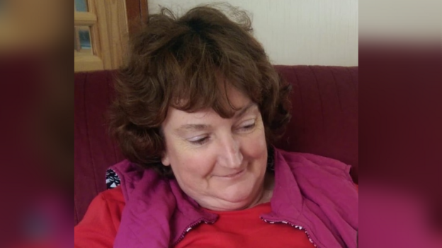 June Fox-Roberts: Report criticises killer Luke Deeley's care - BBC News