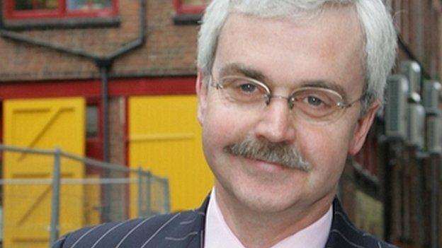 Former Eton head says 'gilded youths' need to learn to fail - BBC News