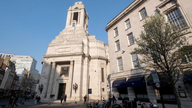 Met Police officers could be made to reveal Freemason ties - BBC News