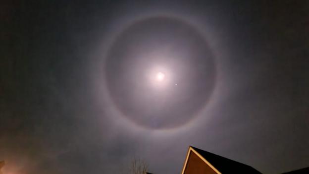 'Halo' spotted around the Moon across England - BBC News