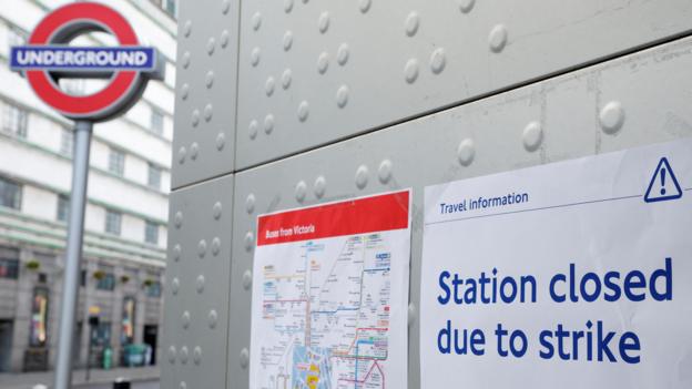 Bakerloo line extension plans examined further - BBC News