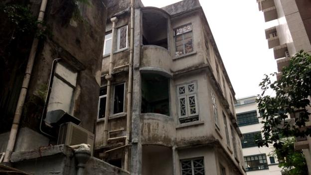 Hong Kong: Plans to demolish WW2-era buildings withdrawn - BBC News