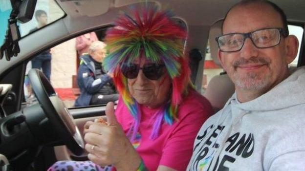 Campaigners warn of Supreme Court ruling impact on trans people - BBC News