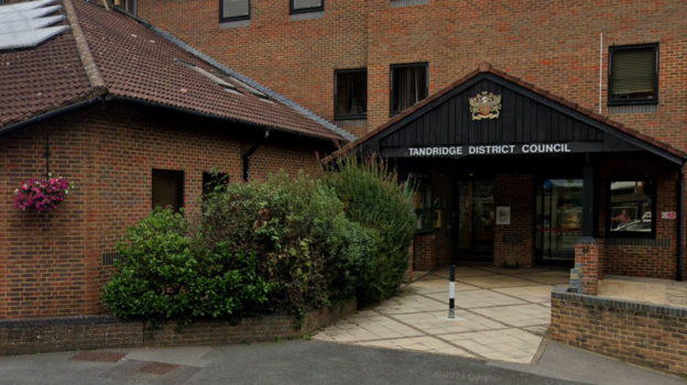 Surrey green belt planning decision to shape Tandridge's future - BBC News