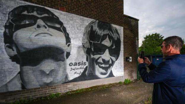 Oasis presale tickets relisted for £6,000 minutes after ballot - BBC News