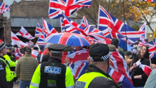 About 200 people take part in Plymouth Hoe protest - BBC News