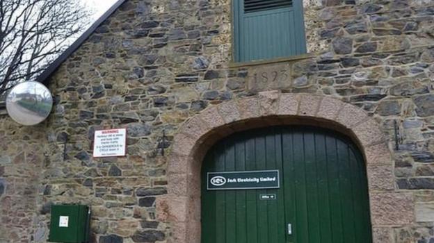 Sark: Ten years of democracy, but is it working? - BBC News