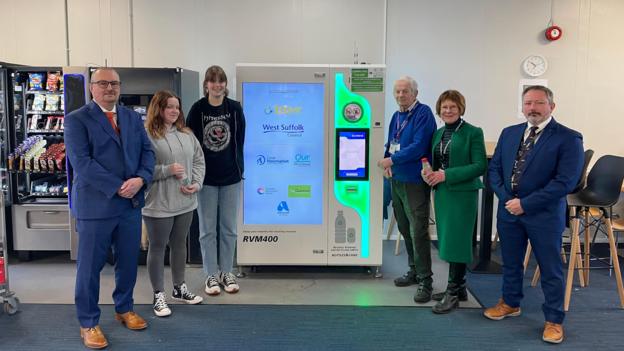 Wolverhampton Council to consult on climate plan - BBC News