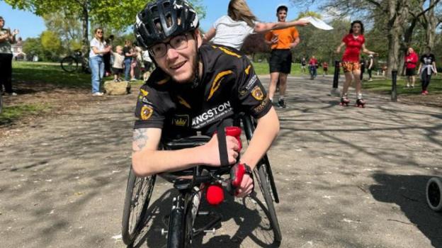 Youngest London Marathon runner celebrated birthday on race day - BBC News