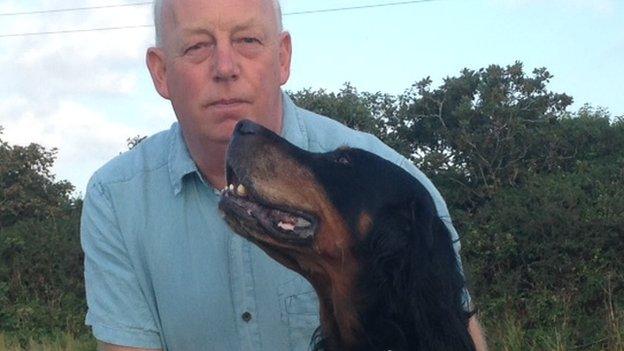 Owner Peter Bennett reunited with stolen dog Indi - BBC News