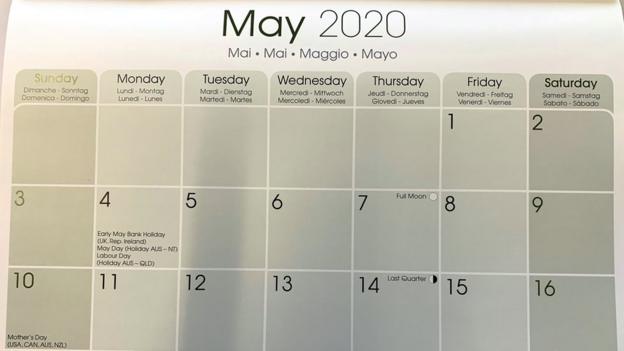One million calendars 'wrong due to bank holiday change' - BBC News