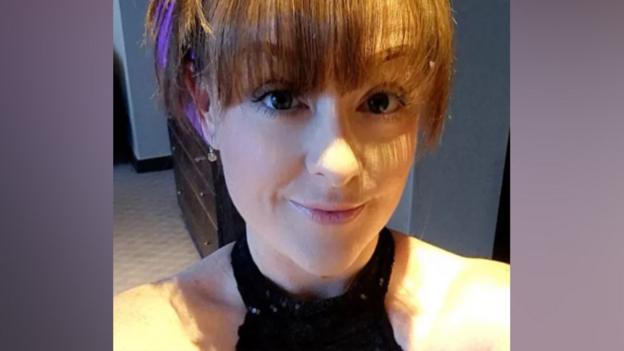 Evri says sorry for UK parcel delivery delays - BBC News