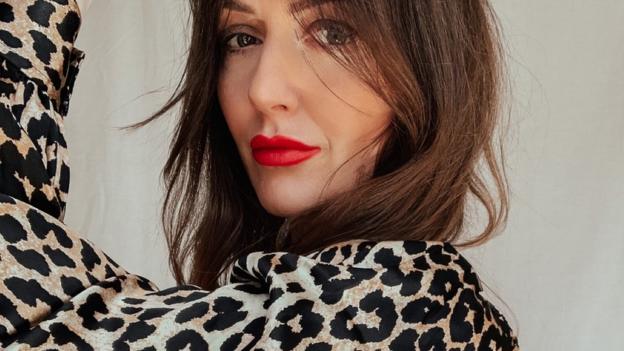 Menopause: The Bedfordshire clinic that is 'changing lives' - BBC News