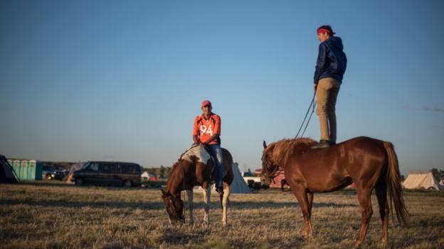 Life in the Native American oil protest camps - BBC News