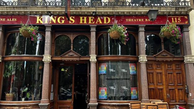 King's Head Theatre pub to stage last show before moving - BBC News