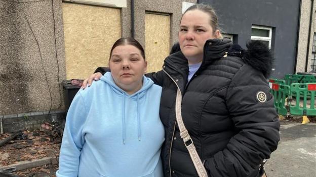 Families assess damage to Nuneaton homes after 'boiler blast' - BBC News