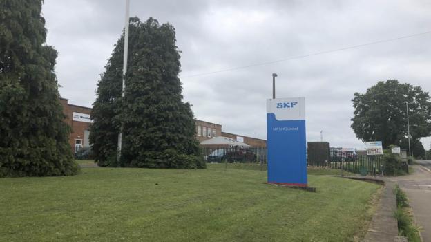 Luton SKF factory closes after more than 100 years - BBC News