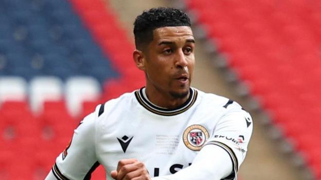 Louis Dennis: Torquay United sign experienced free-agent striker - BBC ...