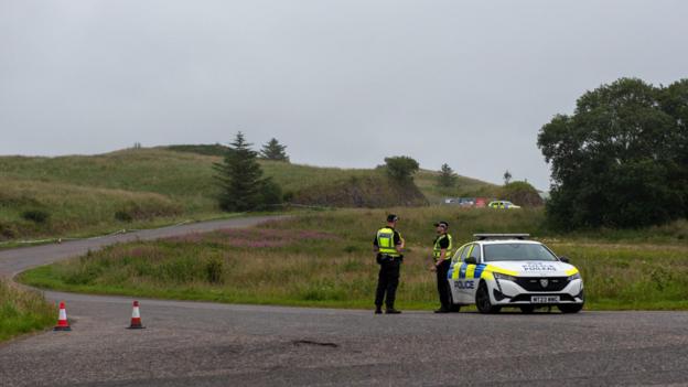 Police hunt Oban for firearm linked to Euan Johnston killing - BBC News