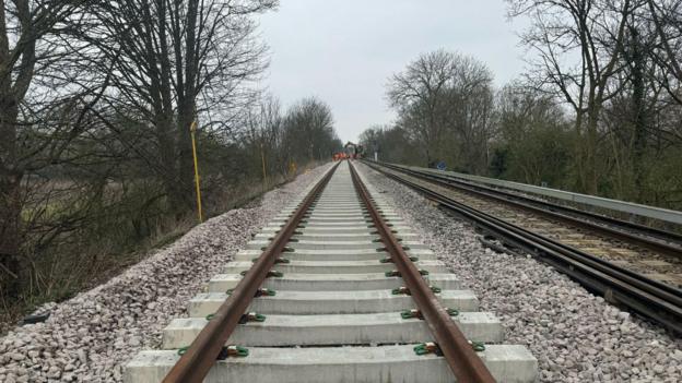 Passengers in Surrey warned to plan head over SWR rail closures - BBC News
