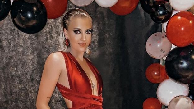 Scrap tax on sunscreen, say cancer charities - BBC News