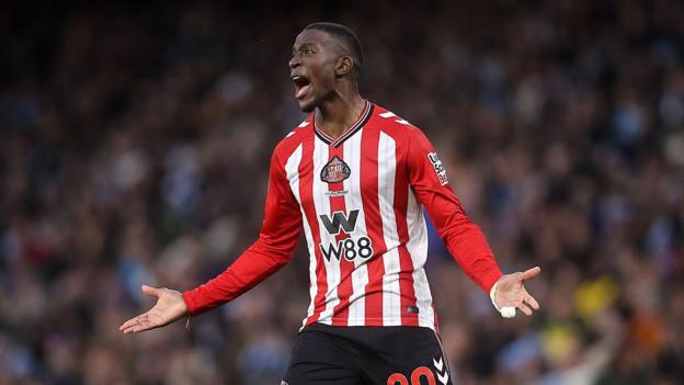Sunderland news: Gary Bennett on Man City defeat - BBC Sport