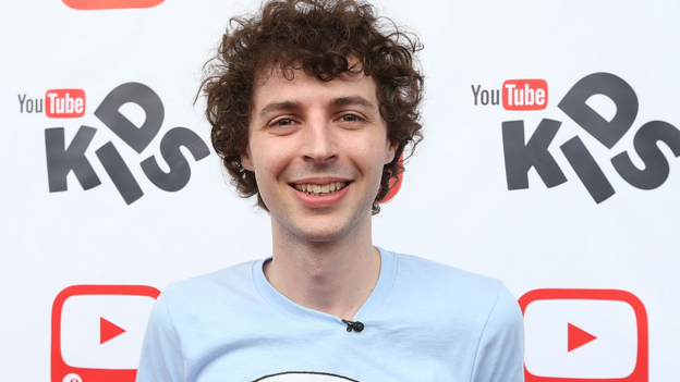 Stampy's Lovely World: 1.7m say farewell to YouTube series - BBC News
