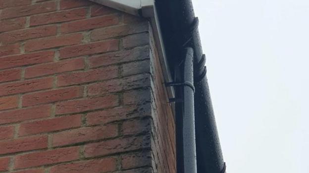 New-build Bellway home owners tell of roof leaks and loft mould - BBC News