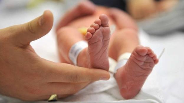 First Isle of Man population report shows 461 rise in residents - BBC News