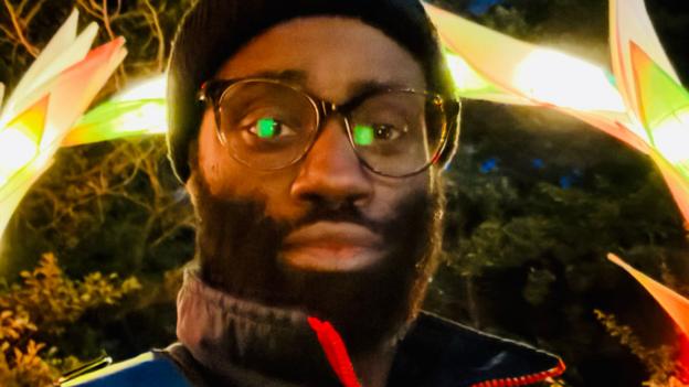 Mobile phone theft: What to do if your device is stolen - BBC News