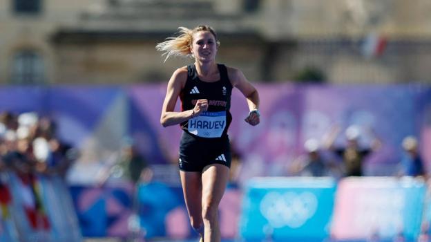 Team GB runner Rose Harvey finished marathon despite breaking leg - BBC ...