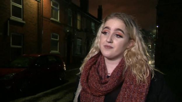 Lincoln Girl Gang: Thousands join women's walk safe group - BBC News