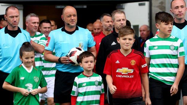 Liam Miller tribute match: Capacity 45,000 crowd at Cork GAA ground as ...